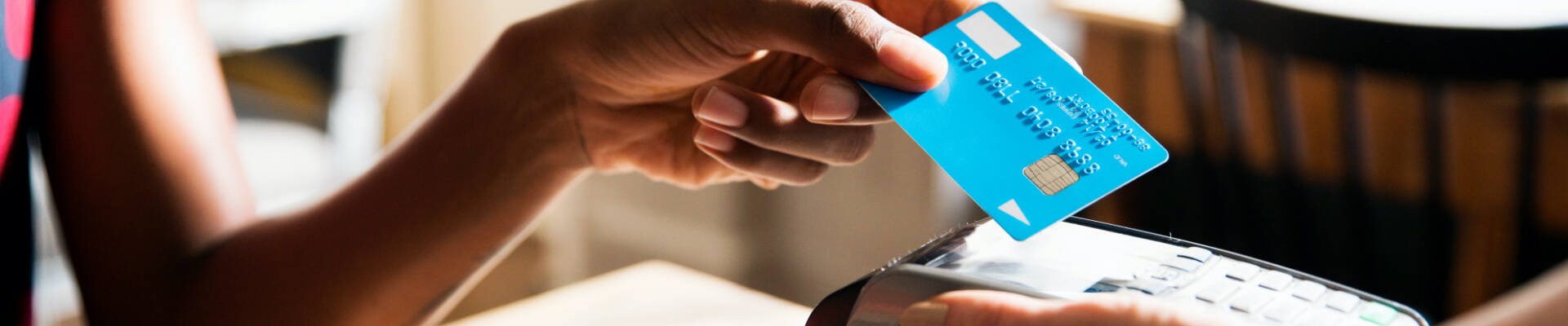 Use your credit to your advantage | Lake Forest Bank & Trust Company, N.A.